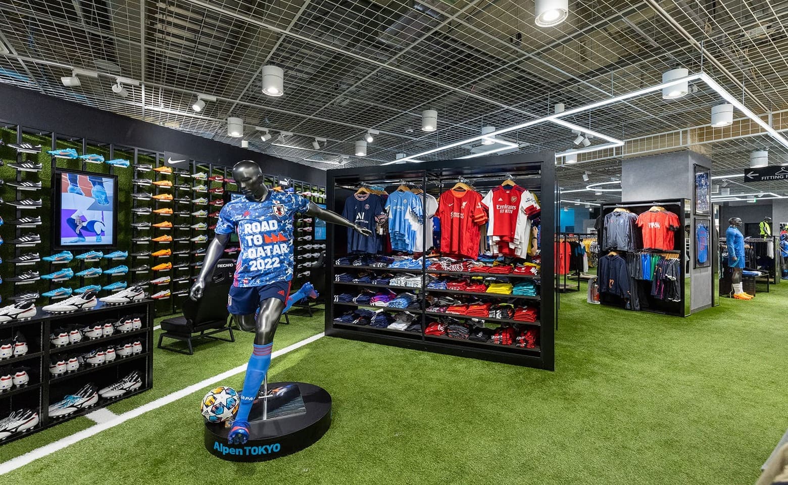 Alpen TOKYO | Shinjuku Flagship Store Leasing | Japan | Cushman & Wakefield